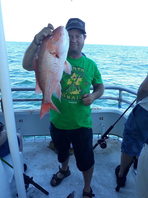 Off shore Monday: Had a flat day on the water . Lots of b liners and ...