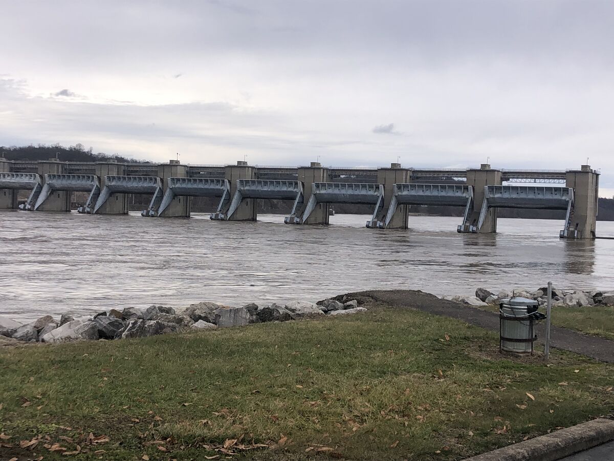 An angry Ohio: Drove by the Belleville dam on the Ohio River today and ...